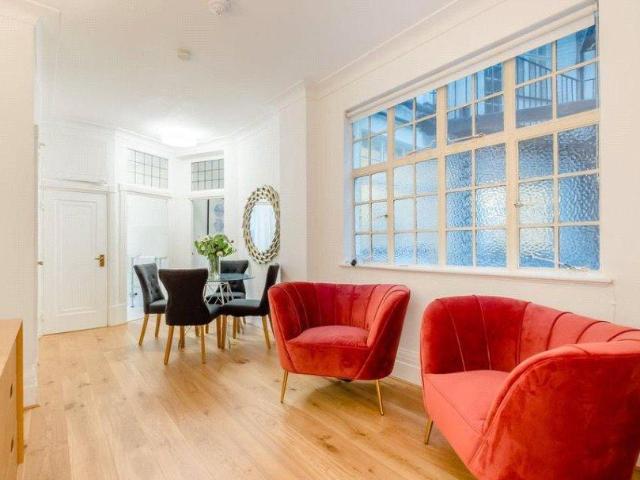 Strathmore Court, 143 Park Road. 2 bed property to rent £3,835 pcm £885 pw