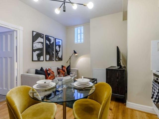 Strathmore Court, 143 Park Road, St John's Wood, London NW8, 1 bed flat to rent, £2,513 pcm | PrimeLocation