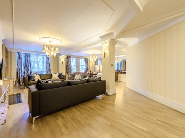 Strathmore Court