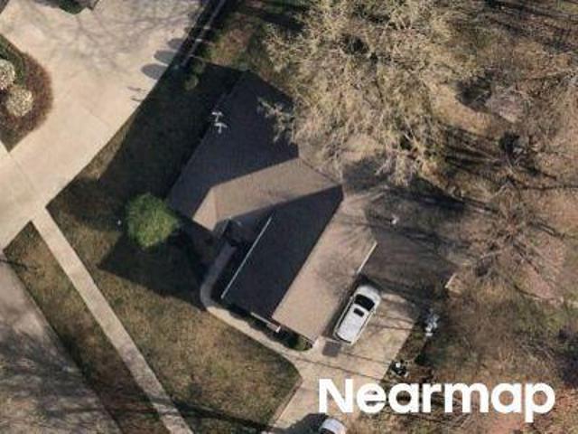 Strathmore Dr
