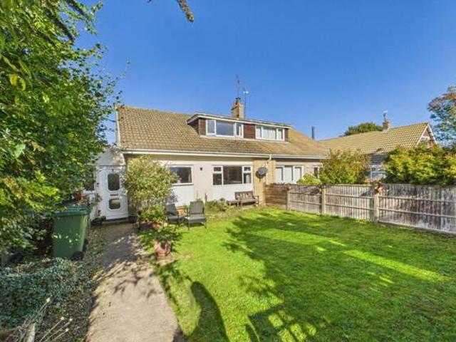 Strathmore Gardens, Sling, 3 Bedroom Semi detached