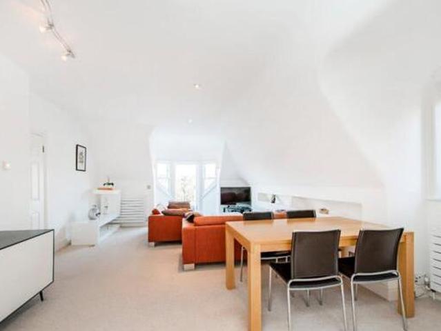Strathray Gardens, Belsize Park, 2 Bedroom Flat
