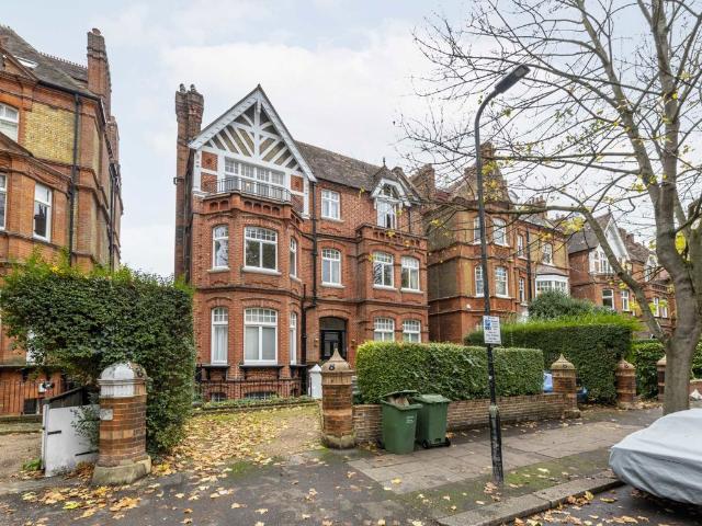 Strathray Gardens, London NW3, 2 bed flat to rent, £2,600 pcm | PrimeLocation