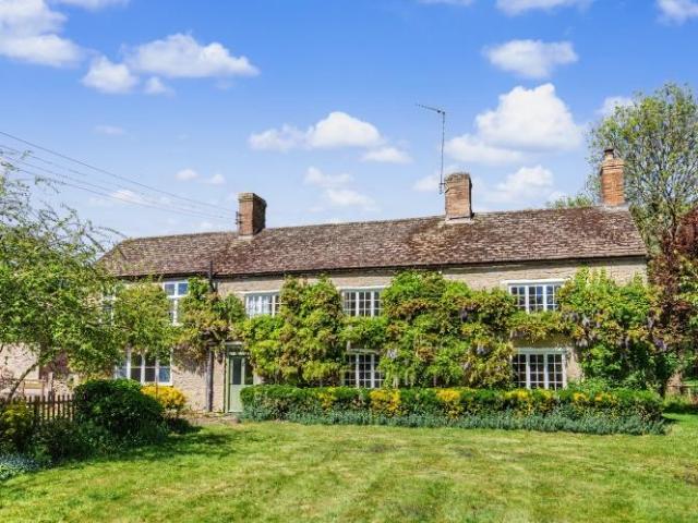 Stratton Audley 5 bed farm house to rent £3,500 pcm £808 pw
