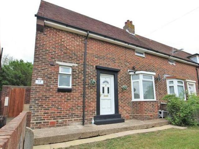 Stratton Close, Paulsgrove, 2 Bedroom End