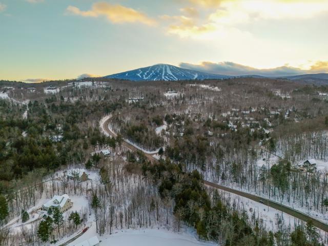 Stratton Gardens Road, Winhall, US, VT