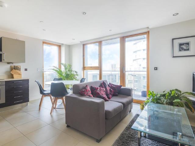 Streamlight Tower, 9 Province Square. 1 bed flat to rent £2,000 pcm £462 pw