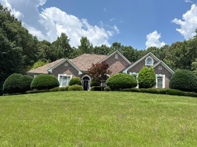 Streamside Dr