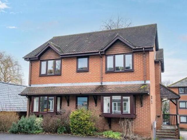 Streatwells Lodge, London Road, 1 Bedroom Ground