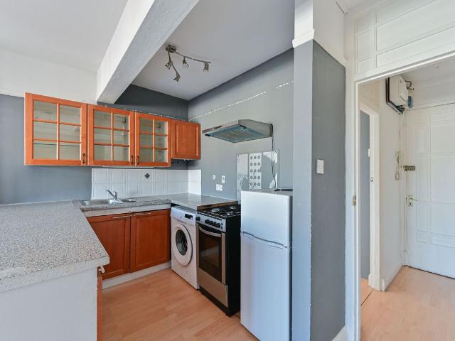Streatham High Road, Streatham Hill, London SW16, 1 bed flat to rent, £2,050 pcm | PrimeLocation