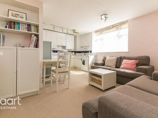 Streatham Hill, London 1 bed flat to rent £1,800 pcm £415 pw