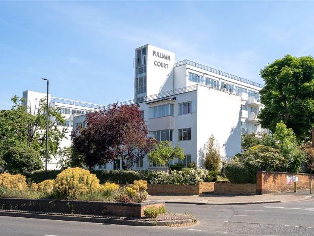 Streatham Hill, London SW2, 2 bed flat to rent, £1,800 pcm | PrimeLocation