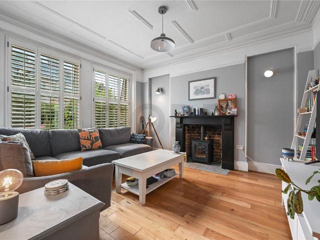 Streatham, London SW16, 2 bed flat to rent, £2,500 pcm | PrimeLocation