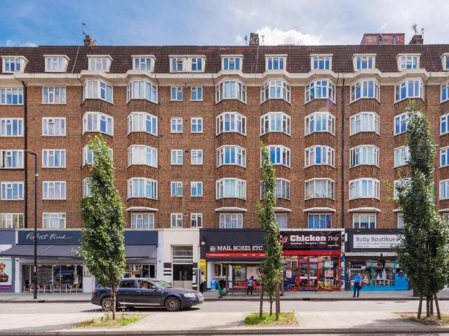 Streatleigh Court, Streatham High. 3 bed flat to rent £2,200 pcm £508 pw