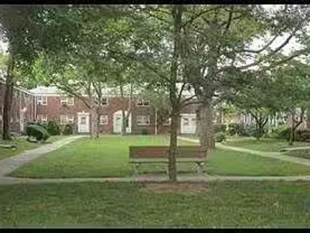 Street #2, Bayside, NY 11364 652492356