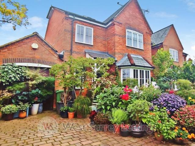 Streets Heath, West End, Woking, GU24. 4 bed terraced house to rent £3,700 pcm £854 pw