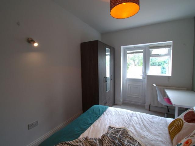 Strelley Way, London W3, Room to rent, £1,040 pcm | PrimeLocation