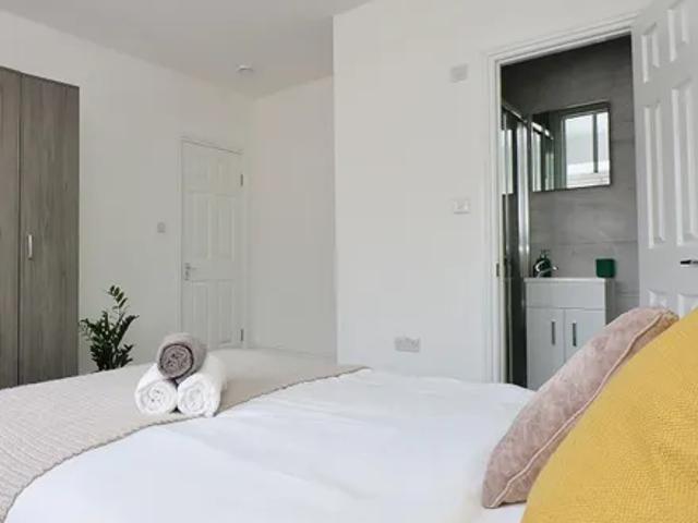 Strelley Way, London, W3 7AR, United Kingdom | Room for rent #154592515 | Rentberry
