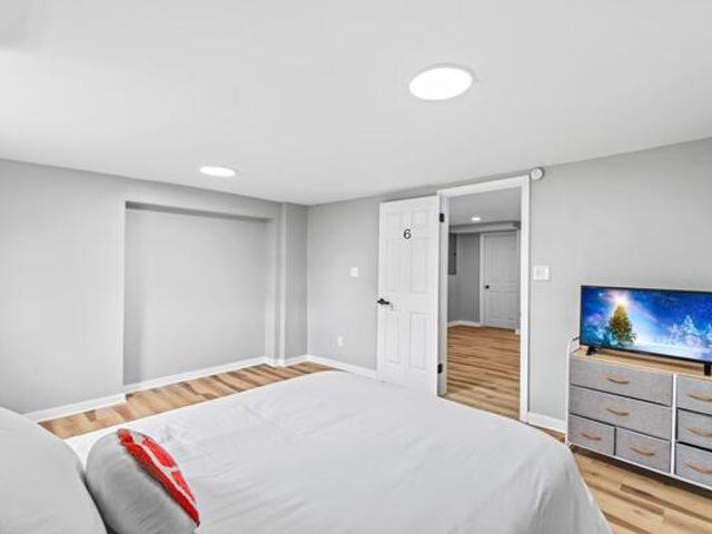 Stress free living with comfort and style. 7 minutes away to downtown, close to 64, near Capitol trail and Rocketts Landing