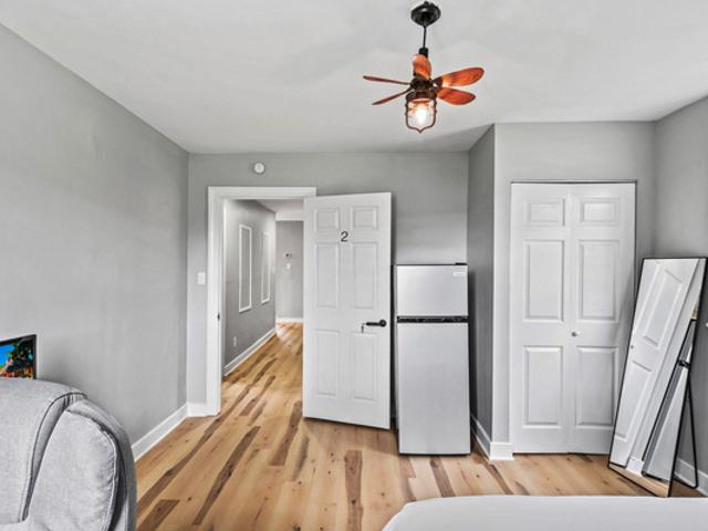 Stress free living with comfort and style. 7 minutes away to downtown, close to 64, near Capitol trail and Rocketts Landing