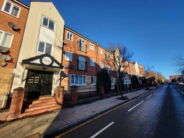 Stretford Road, Hulme, Manchester M15, 2 bed flat to rent, £1,395 pcm | PrimeLocation