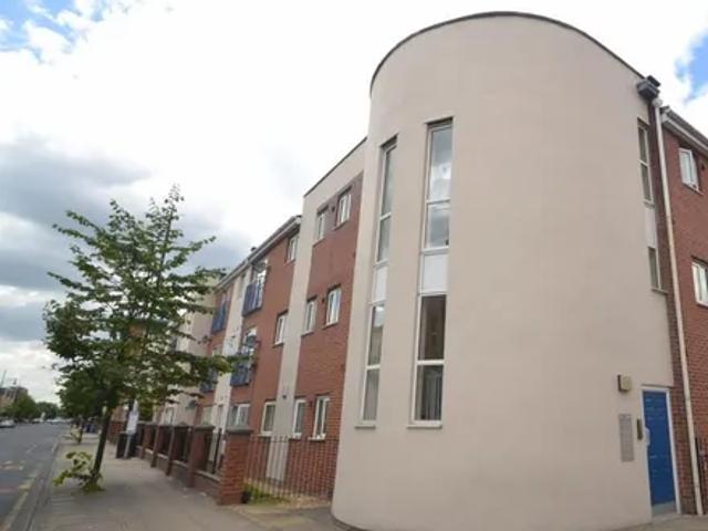 Stretford Road, Manchester, M15 4ZY, United Kingdom | 2 bed apartment for rent #115019668 | Rentberry