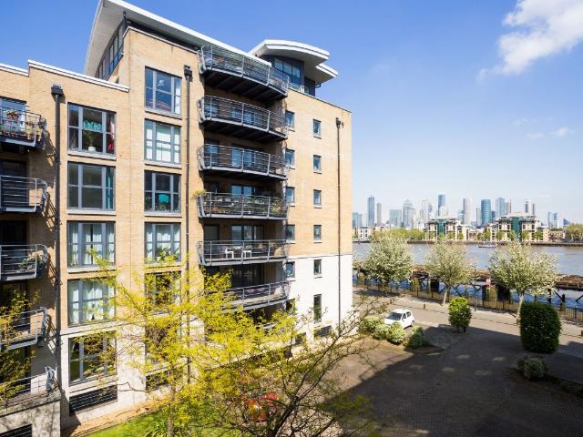 Stretton Mansions, Greenwich SE8, 2 bed flat to rent, £2,400 pcm | PrimeLocation