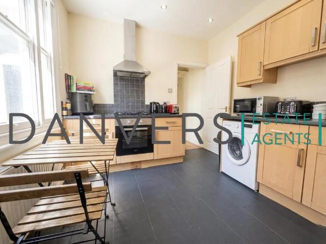Stretton Road, Leicester LE3 4 bed end of terrace house to rent £1,647 pcm £380 pw