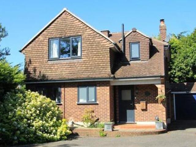 Stringhams Copse, Ripley, 3 Bedroom Detached