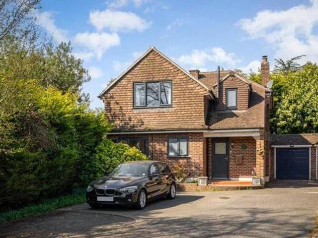 Stringhams Copse, Ripley, 3 Bedroom Detached