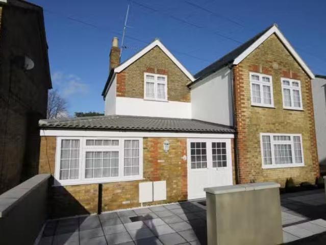 Strode Street, Egham, Surrey, TW20 9BT