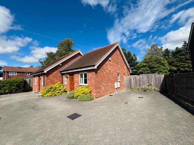 Stroller Close, Thatcham RG19, 1 bed semi detached house to rent, £1,400 pcm | PrimeLocation