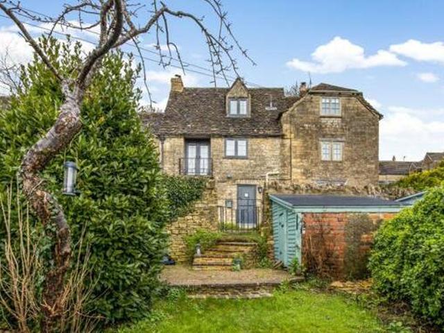 Stroud, 2 Bedroom Terraced