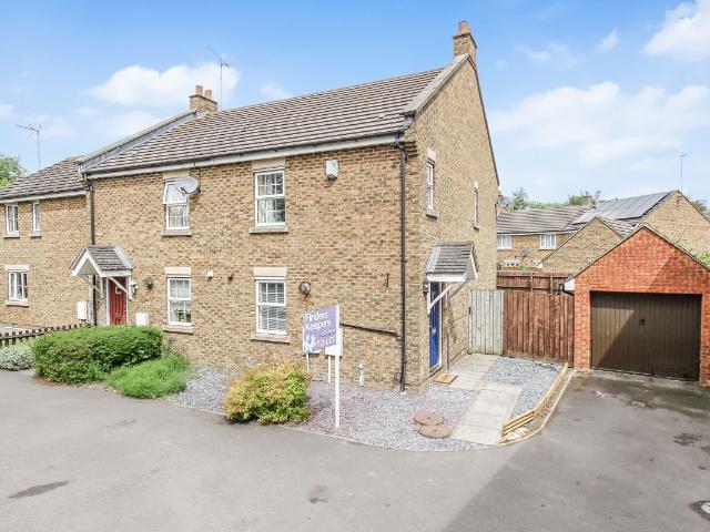 Stroud Close, Banbury OX16, 3 bed semi detached house to rent, £1,500 pcm | PrimeLocation