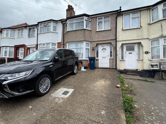 Stroud Gate, Harrow 3 bed house to rent £2,350 pcm £542 pw