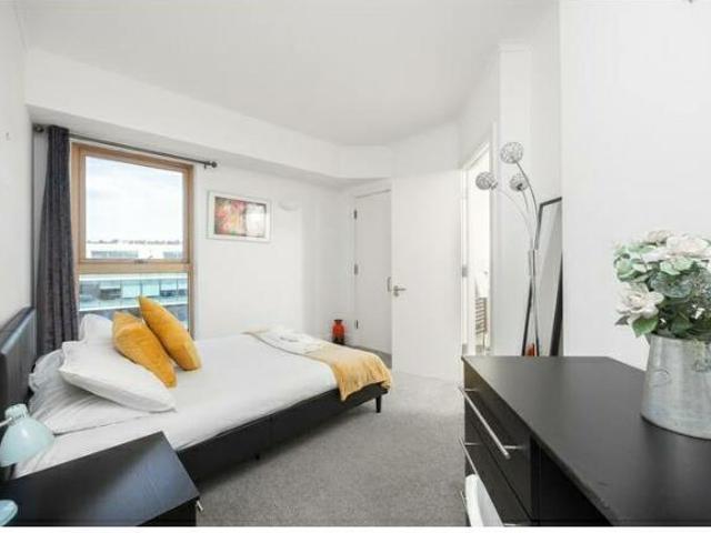 Stroudley Road, Brighton 2 bed flat to rent £1,850 pcm £427 pw