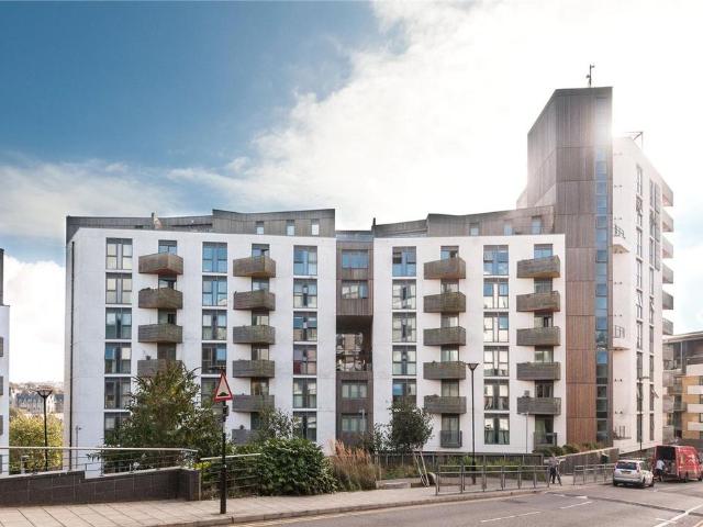 Stroudley Road, Brighton Belle, BN1 2 bed flat to rent £1,750 pcm £404 pw