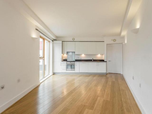 Stroudley Road, Brighton BN1 2 bed apartment to rent £1,900 pcm £438 pw