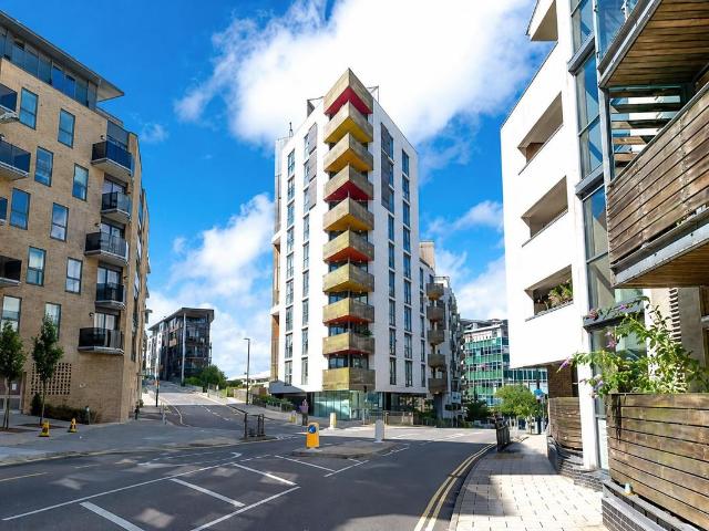 Stroudley Road, Brighton BN1, 2 bed flat to rent, £2,000 pcm | PrimeLocation