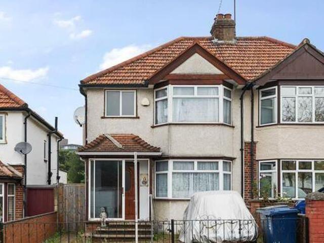 Stuart Avenue, London, 3 Bedroom Semi detached
