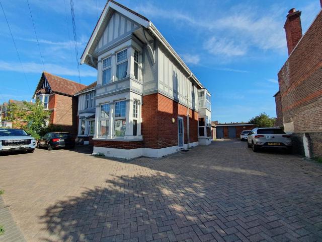 Stubbington Avenue, Portsmouth, Hampshire PO2, 1 bed flat to rent, £950 pcm | PrimeLocation