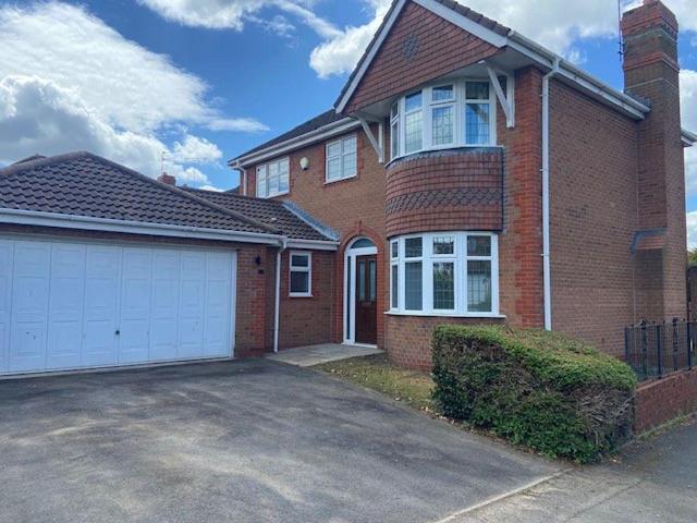Stubley Mill Road Littleborough. 4 bed detached house to rent £1,850 pcm £427 pw
