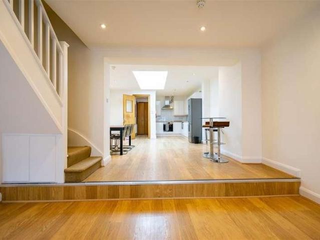 Stucley Place, Camden Town, NW1
