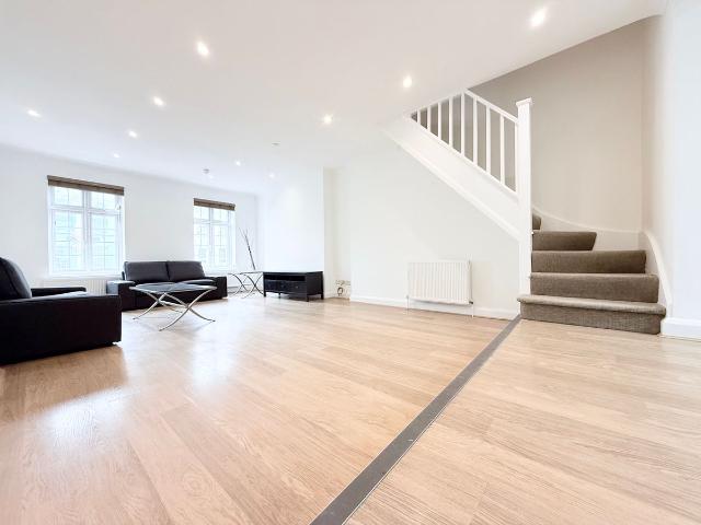 Stucley Place, Camden Town NW1, 2 bed maisonette to rent, £3,500 pcm | PrimeLocation