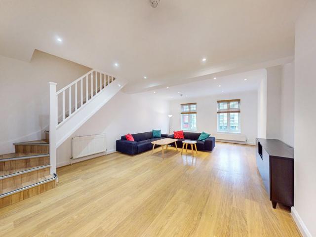 Stucley Place, Camden Town NW1, 2 bed maisonette to rent, £3,000 pcm | PrimeLocation
