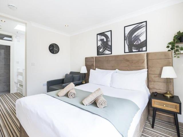Studd Street, London N1, Room to rent, £2,050 pcm | PrimeLocation