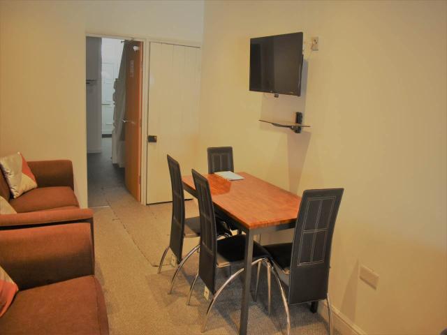 student_apartment for rent in Tewkesbury Street Cathays CF24 4QR