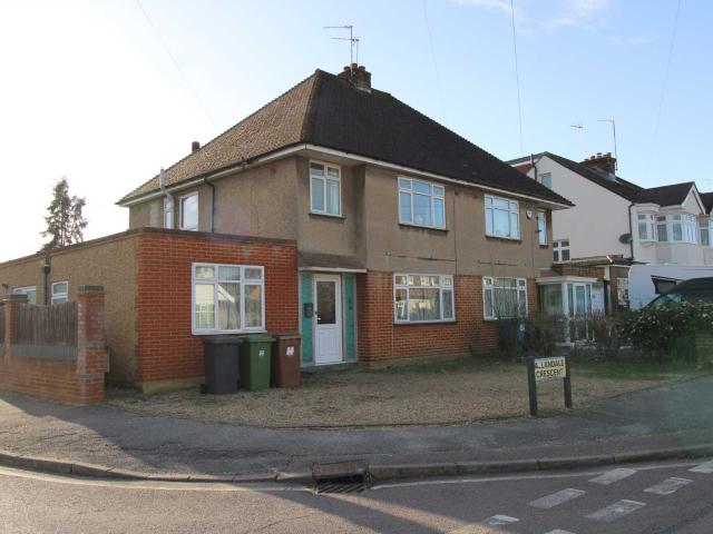 student_apartment for rent in Allandale Crescent, Potters Bar