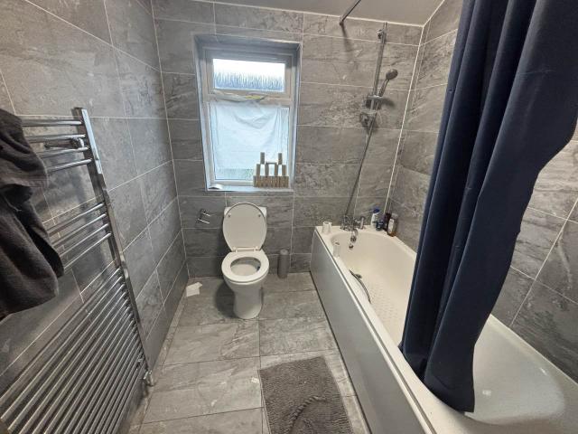 student_apartment for rent in Brithdir Street Cathays Cardiff CF24 4LG