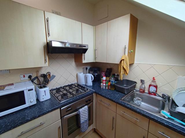 student_apartment for rent in Connaught Road Roath CF24 3PY